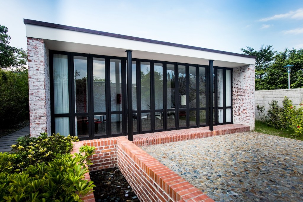 Larry's List - Art Collector Interviews